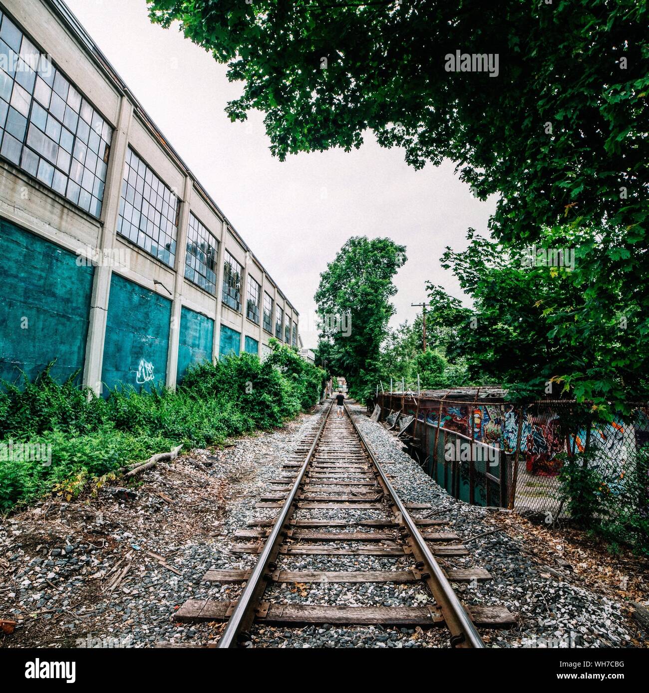 Building rail track hi-res stock photography and images - Alamy