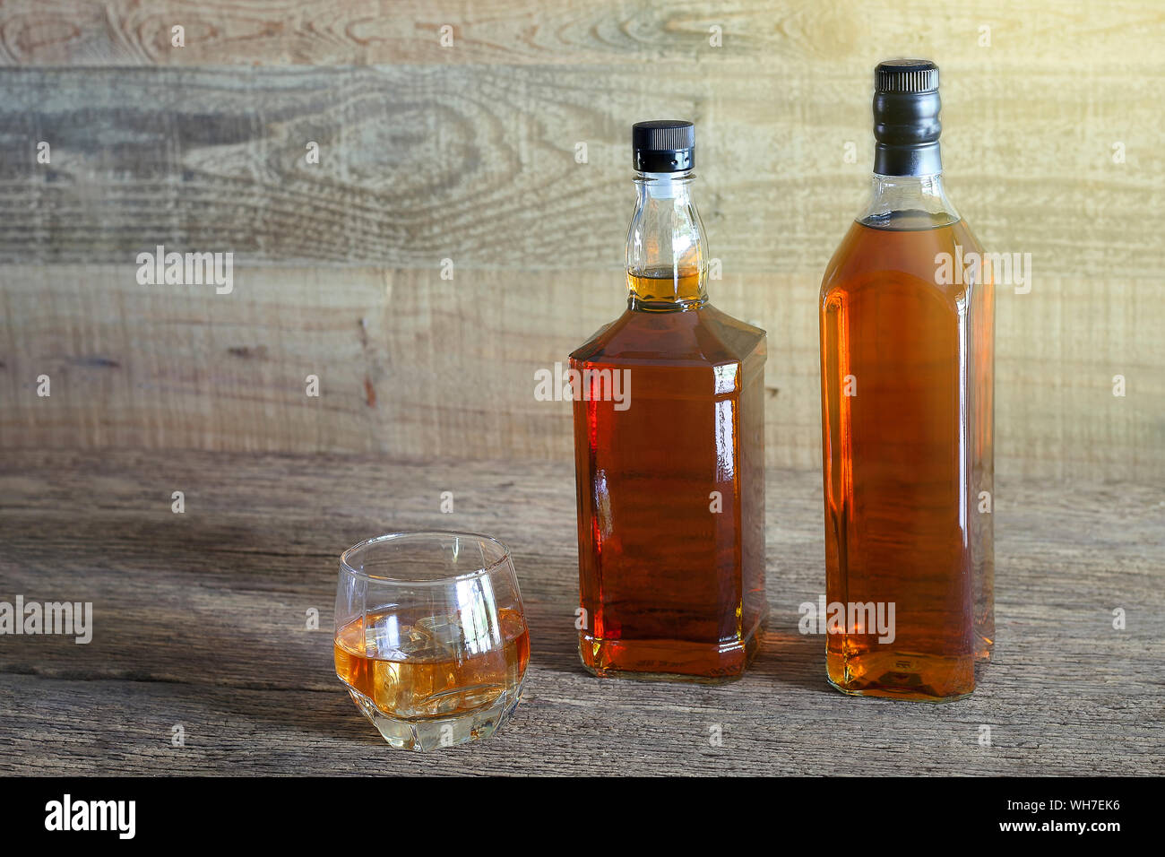 Bottles of whiskey hi-res stock photography and images - Alamy