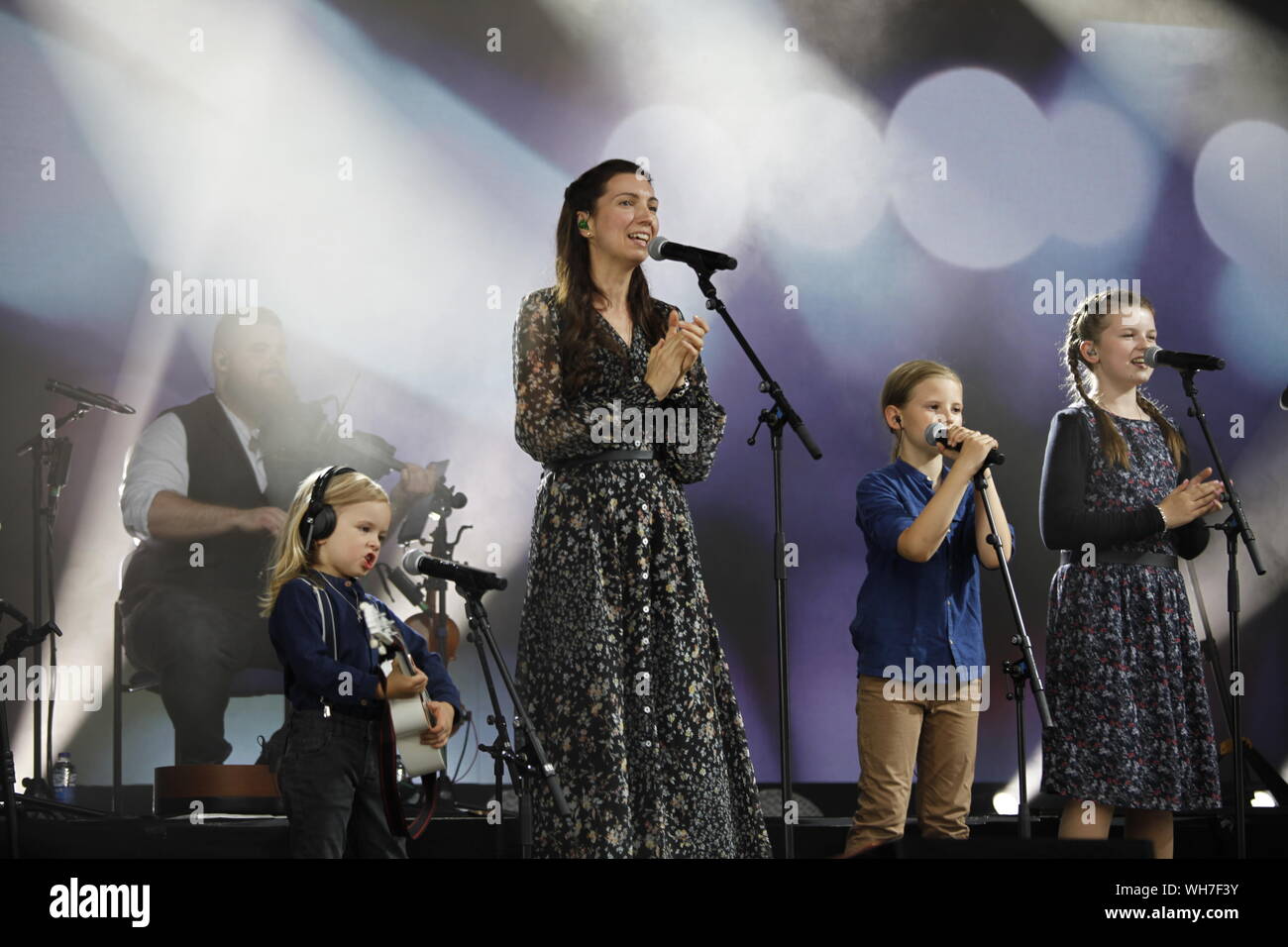 Angelo Kelly & Family live im Konzert in der Landskron Kulturbrauerei ...