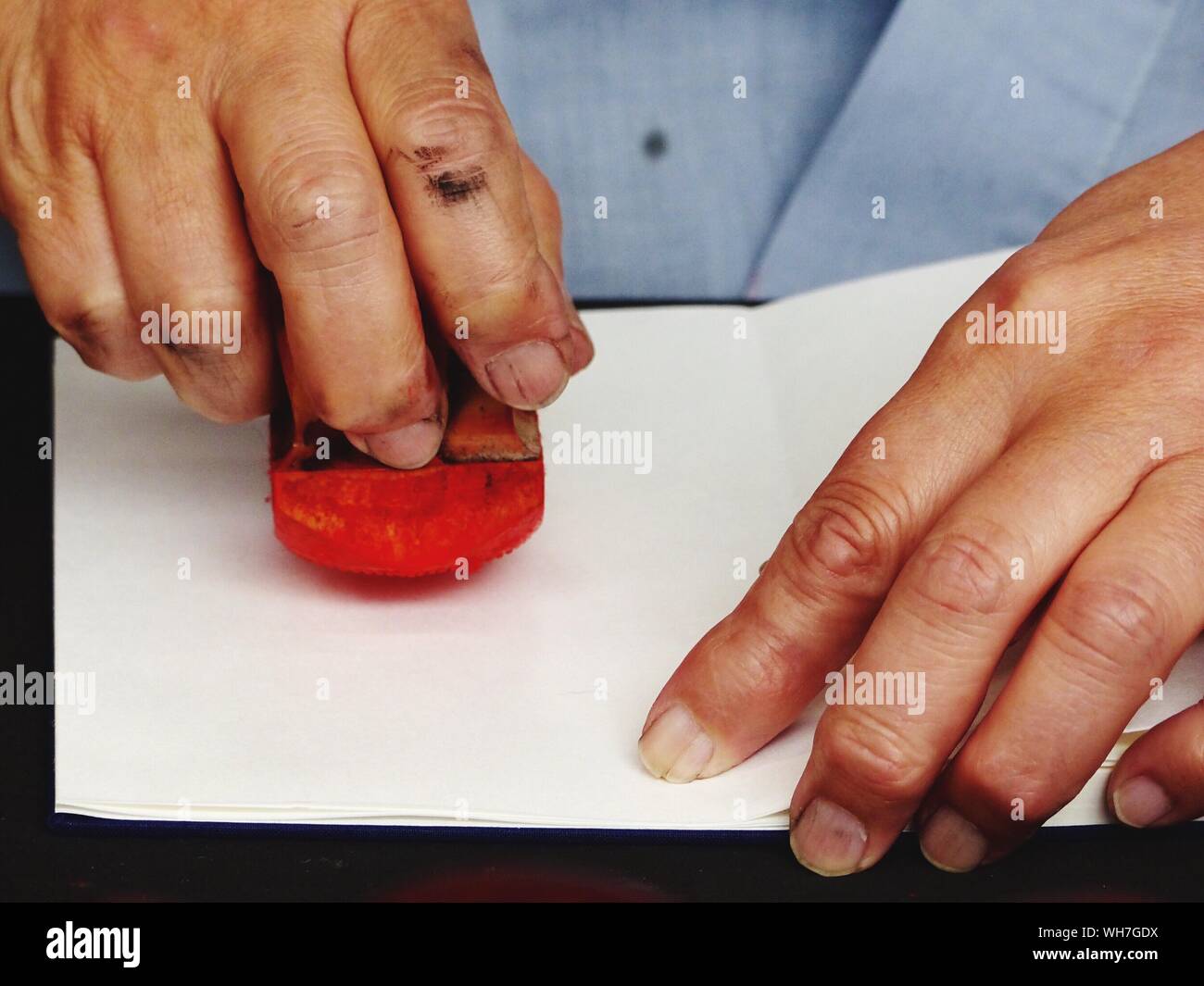 Stamp stamping hi-res stock photography and images - Alamy