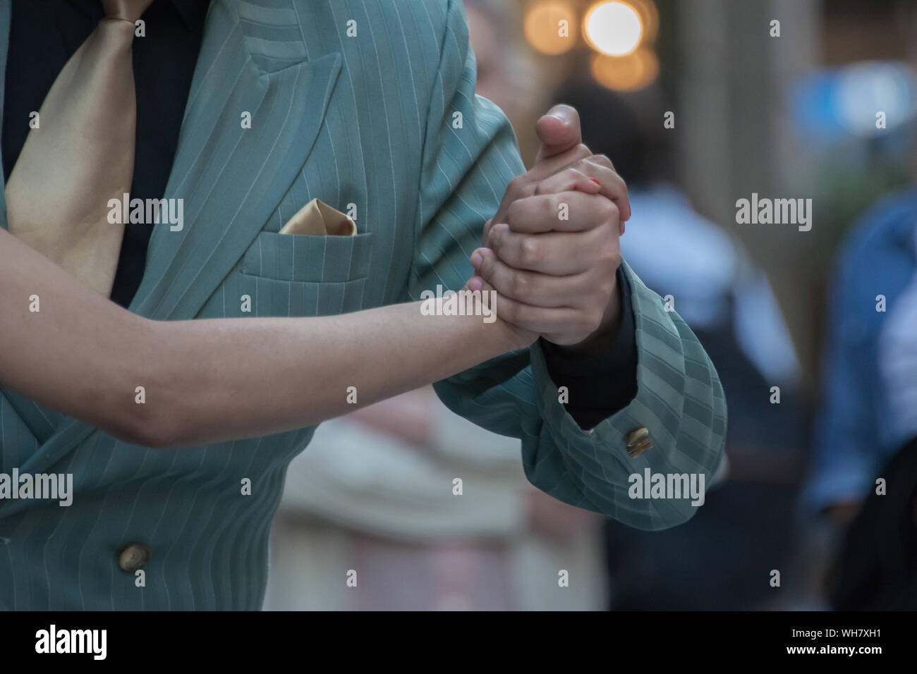 Couple dancing close up hi-res stock photography and images - Alamy