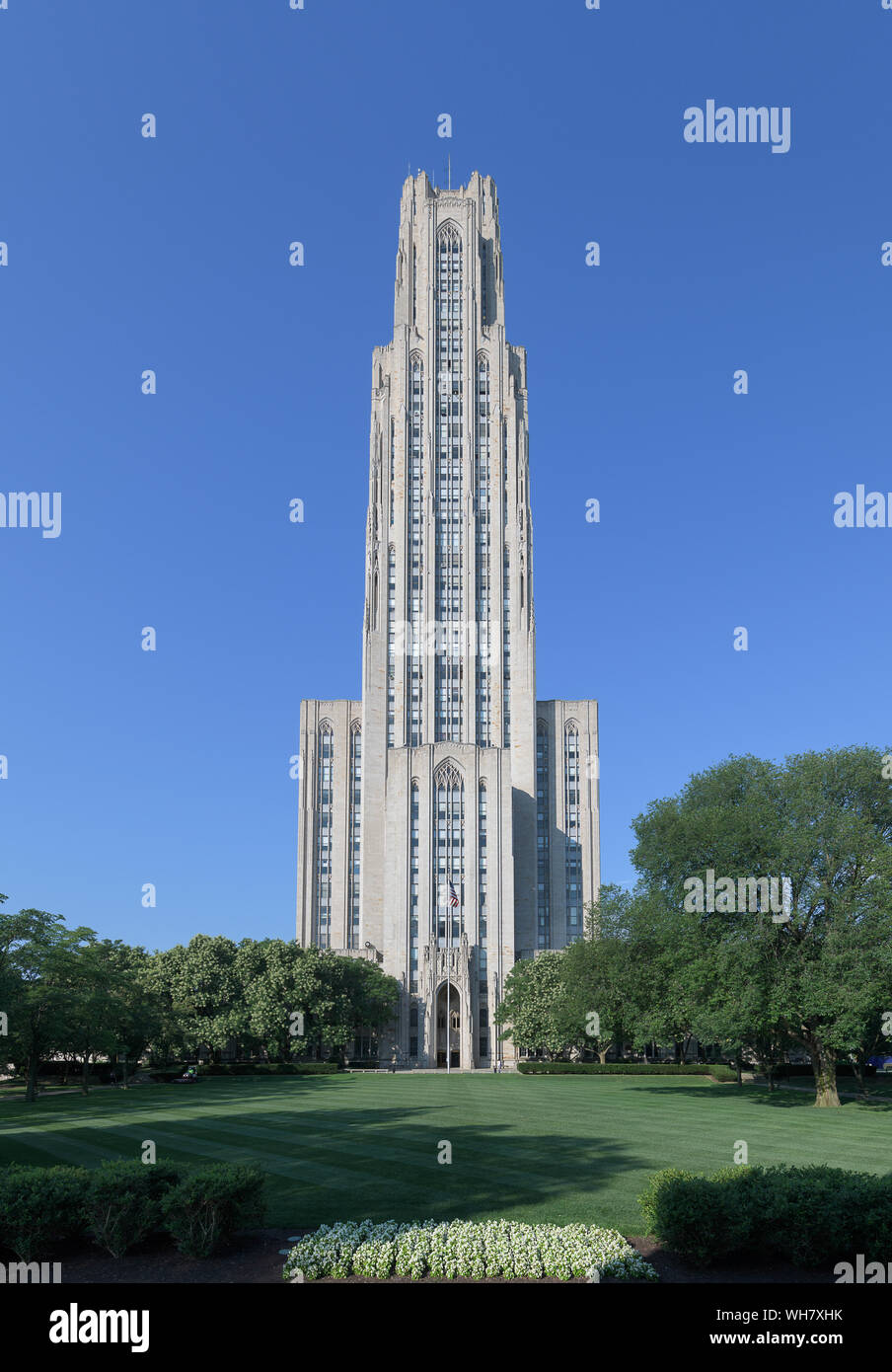 Exterior of the Cathedral of Learning on the campus of the University ...