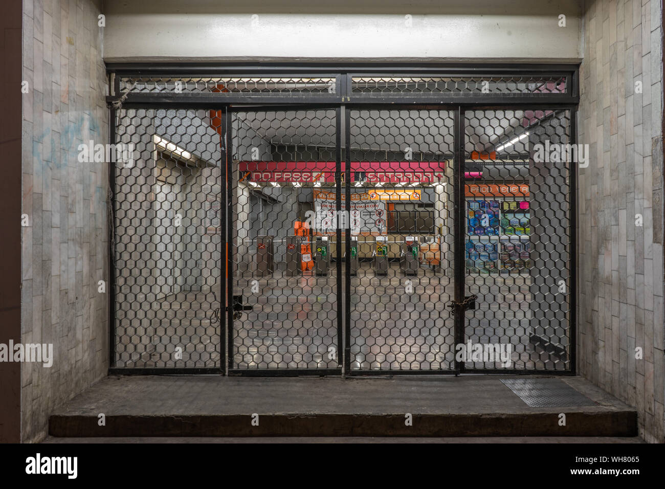 Closed station hi-res stock photography and images - Alamy