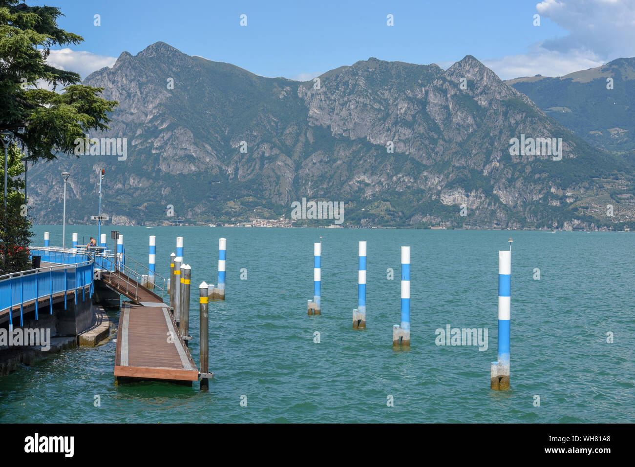 Town iseo on lake hi-res stock photography and images - Alamy