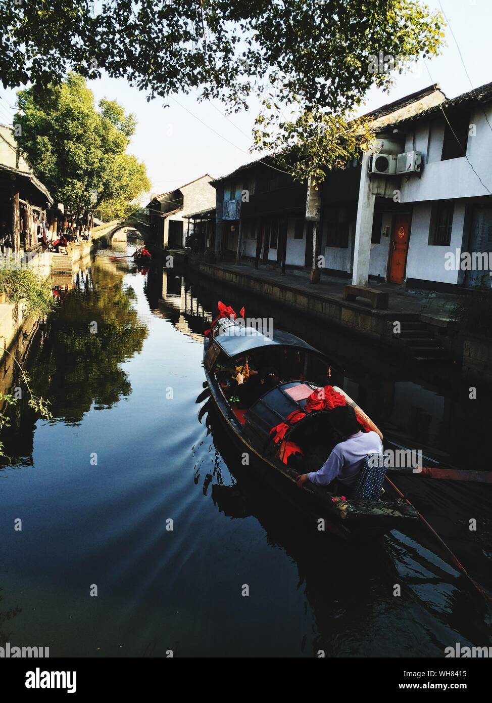 Shikara hi-res stock photography and images - Alamy