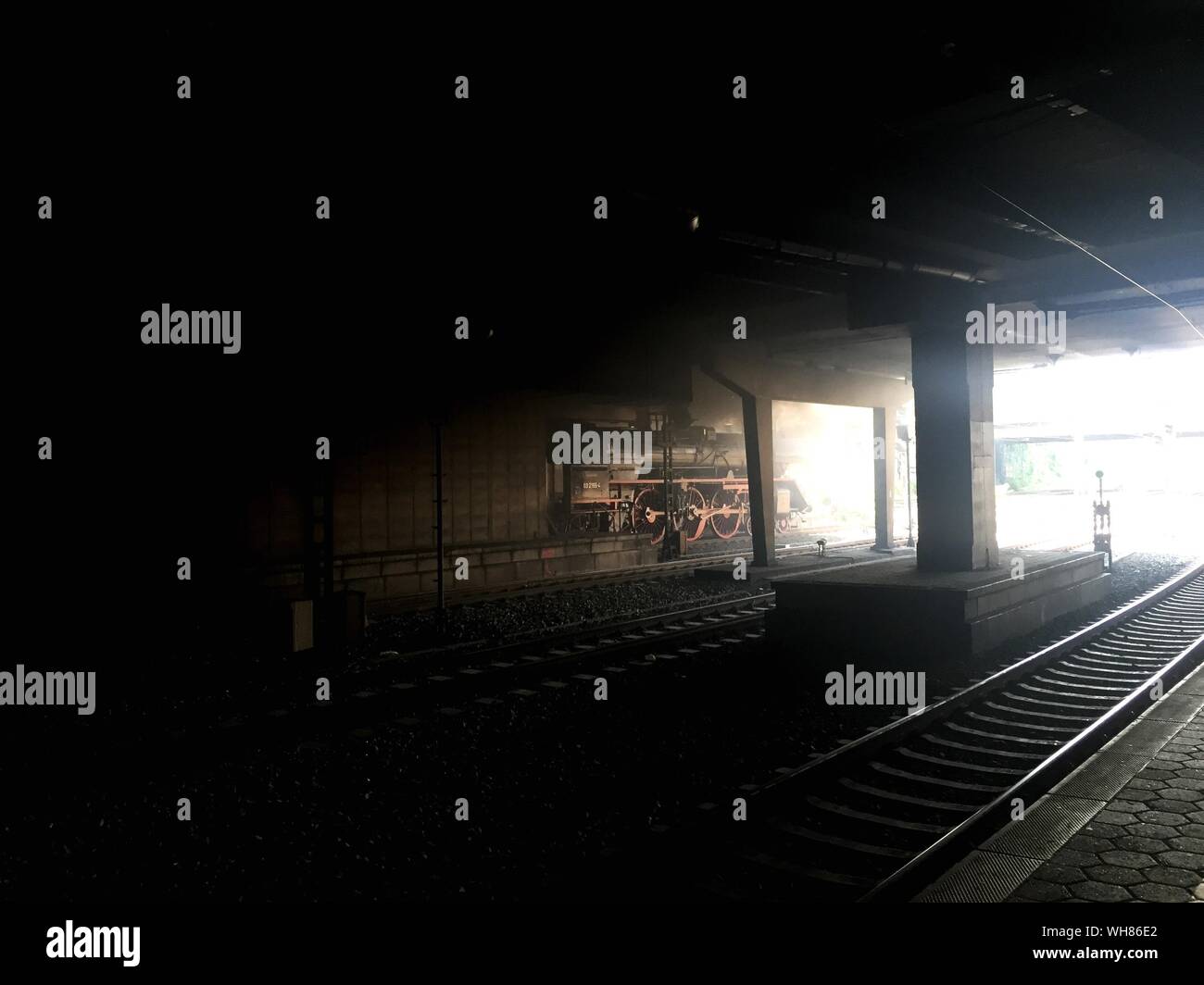 Bridge train tracks High Resolution Stock Photography and Images - Alamy