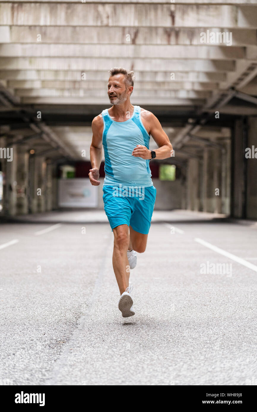 Sporty dynamic hi-res stock photography and images - Alamy