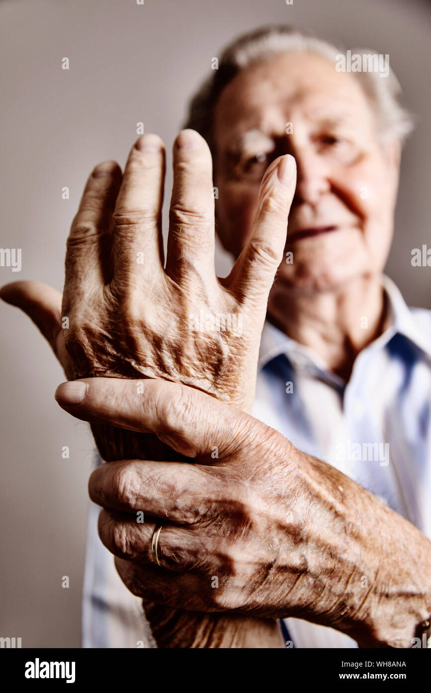 Senior man's hands, close-up Stock Photo - Alamy