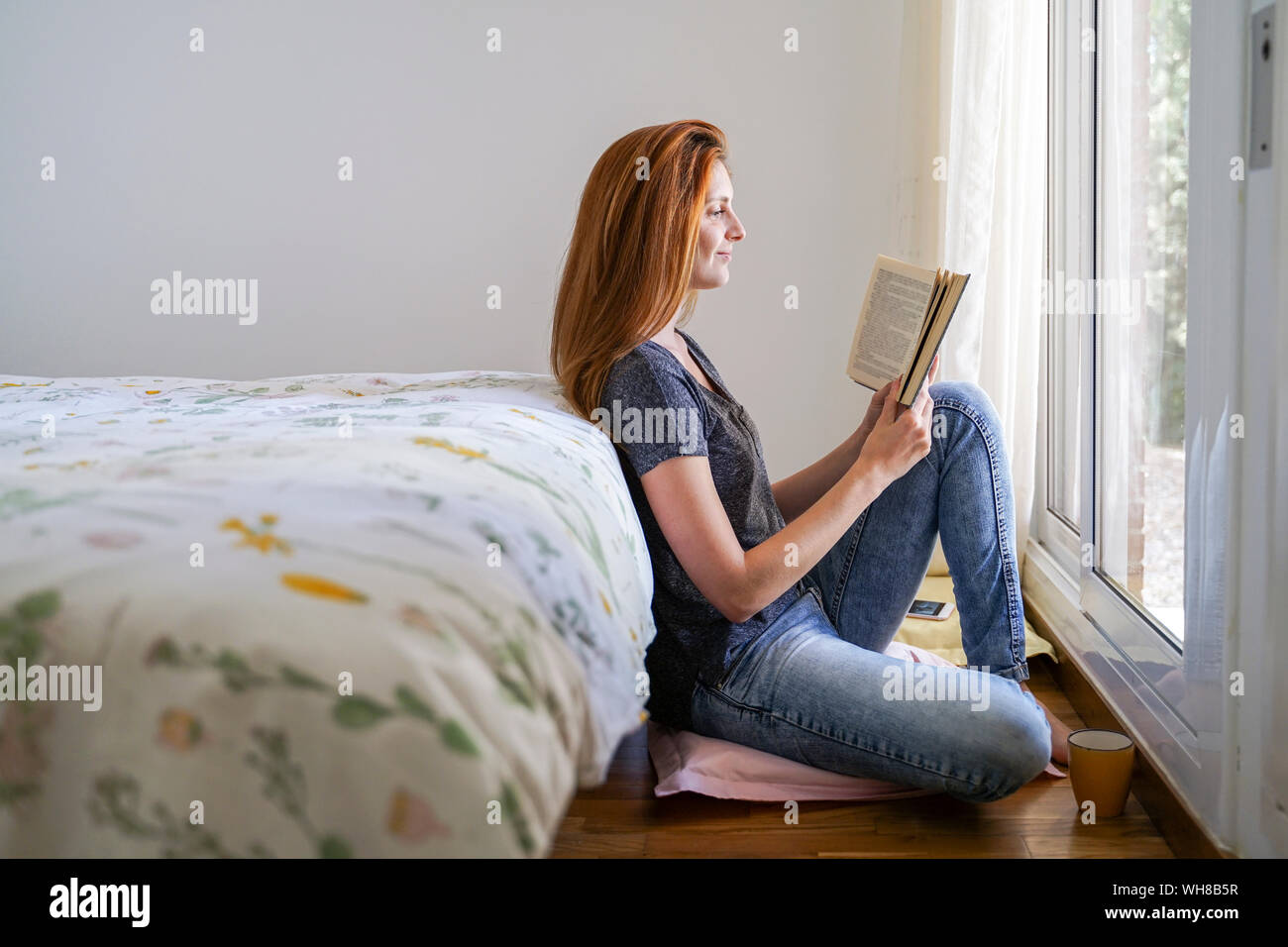 Chilling out at home hi-res stock photography and images - Alamy