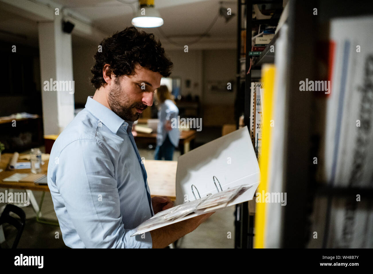 Overtime shelf hi-res stock photography and images - Alamy