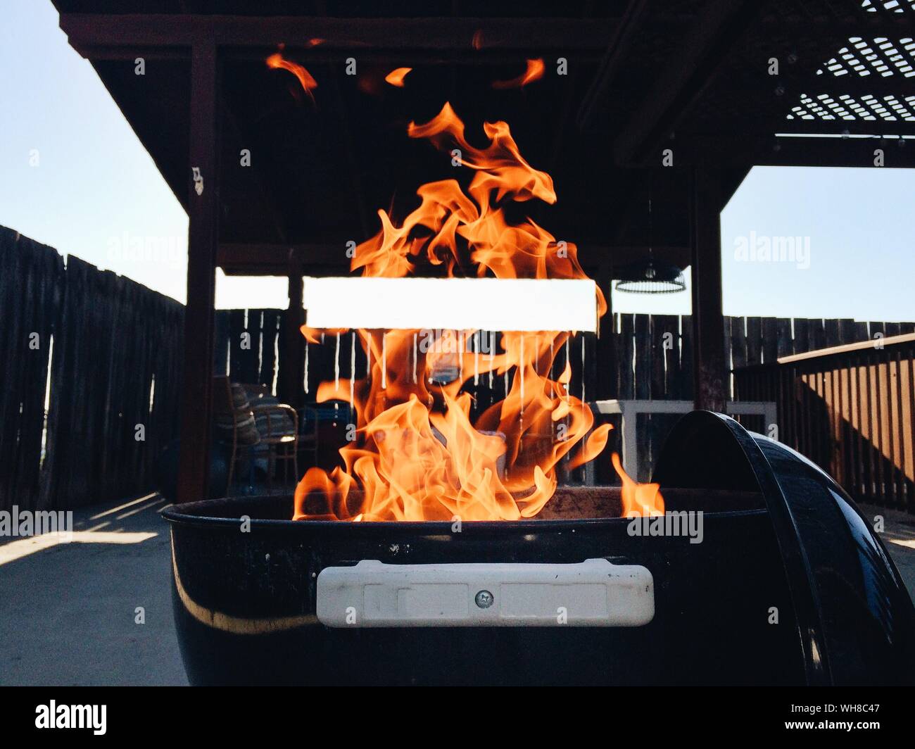 Flames barbecue hi-res stock photography and images - Alamy