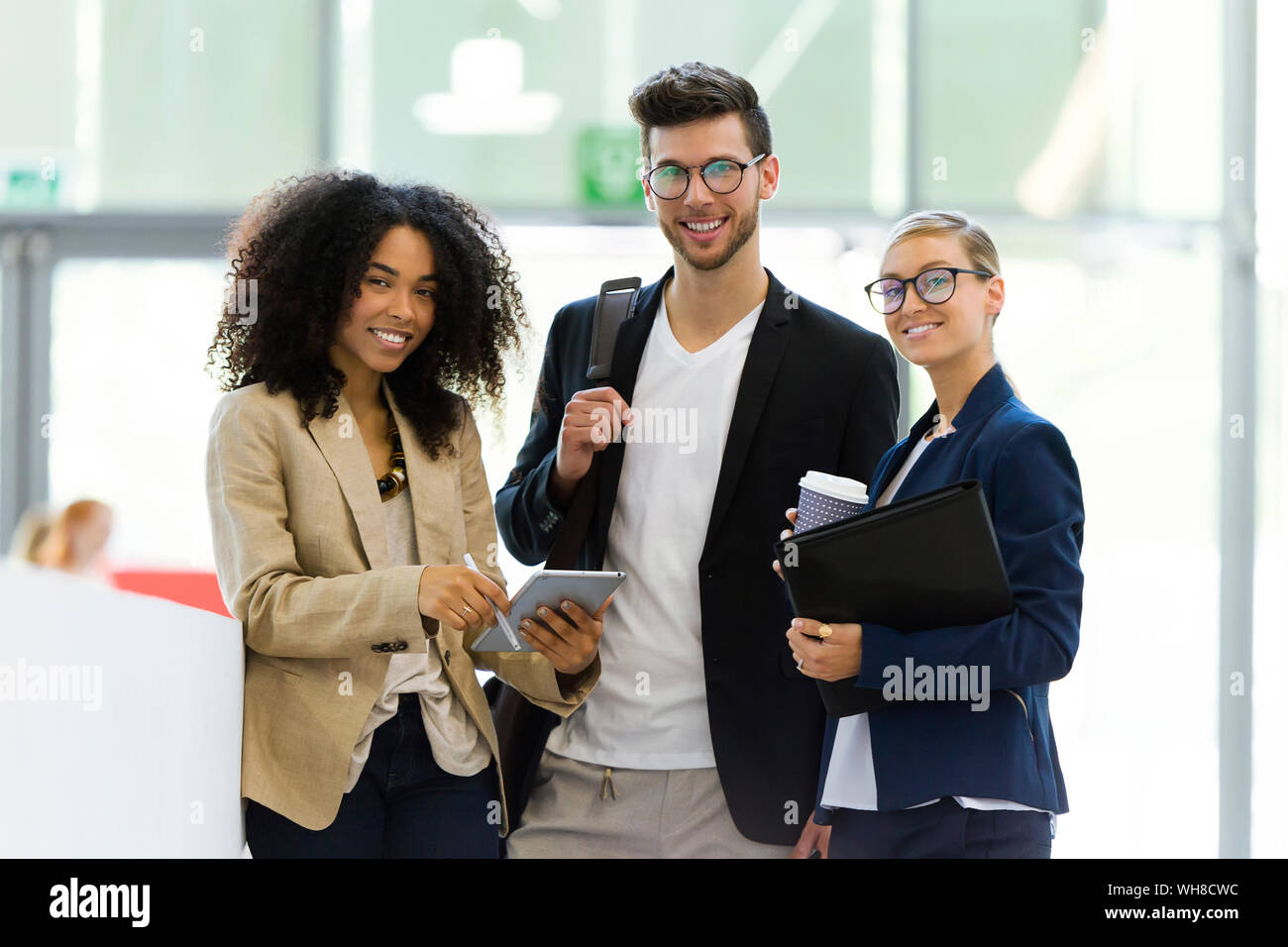 Modern business foyer hi-res stock photography and images - Alamy