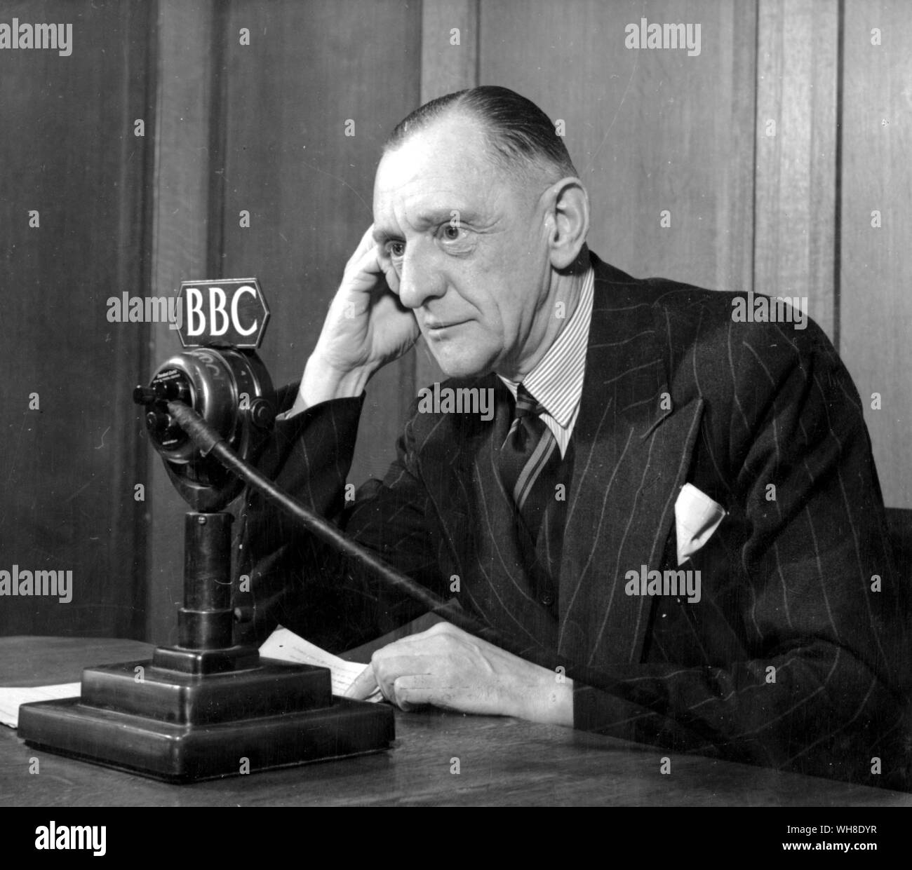 Barrington Dalby, boxing referee and sports commentator who broadcast ...