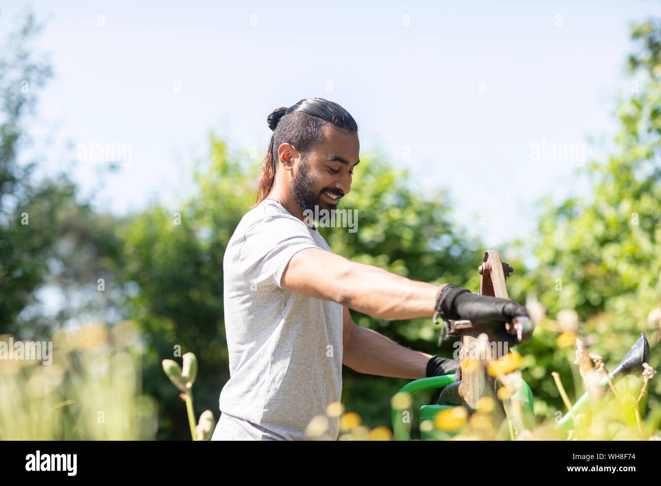 Using water pump hi-res stock photography and images - Alamy