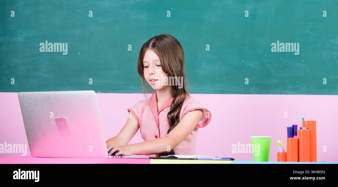 Video games school classroom hi-res stock photography and images - Alamy