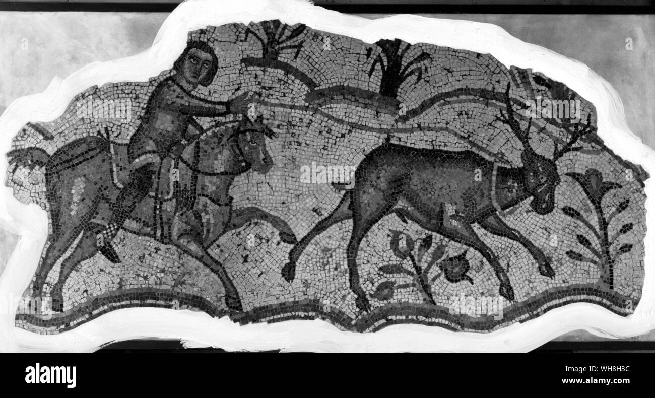Great hunting scene mosaic hi-res stock photography and images - Alamy