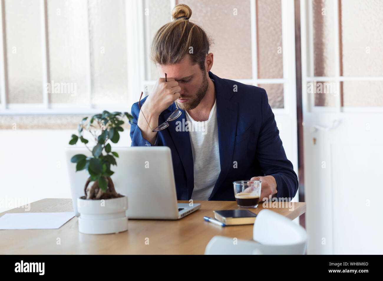 Tired man sitting office hi-res stock photography and images - Alamy
