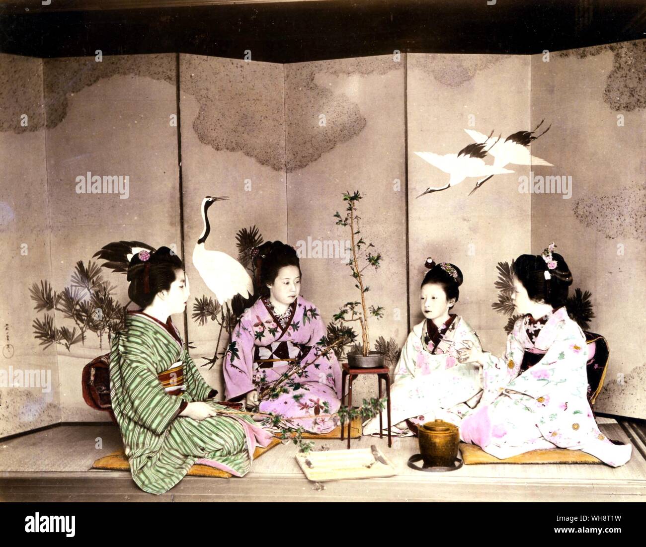 Japanese waitresses. 1900 Stock Photo - Alamy