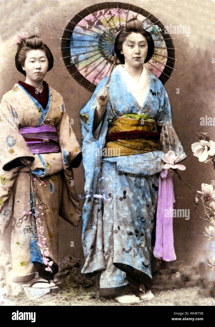Two Japanese women wearing Kimono. 1898 Stock Photo - Alamy