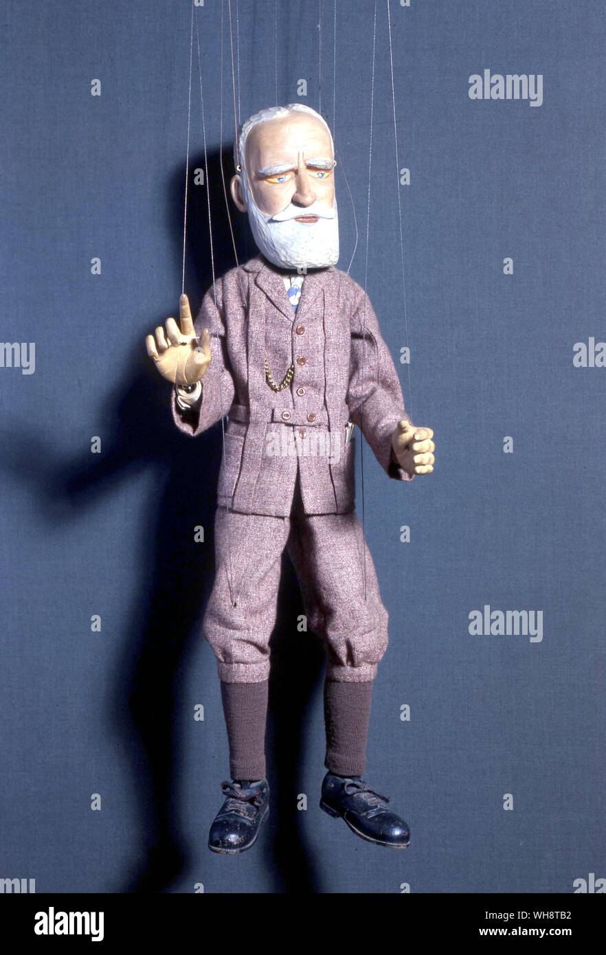 Puppet strings hi-res stock photography and images - Alamy