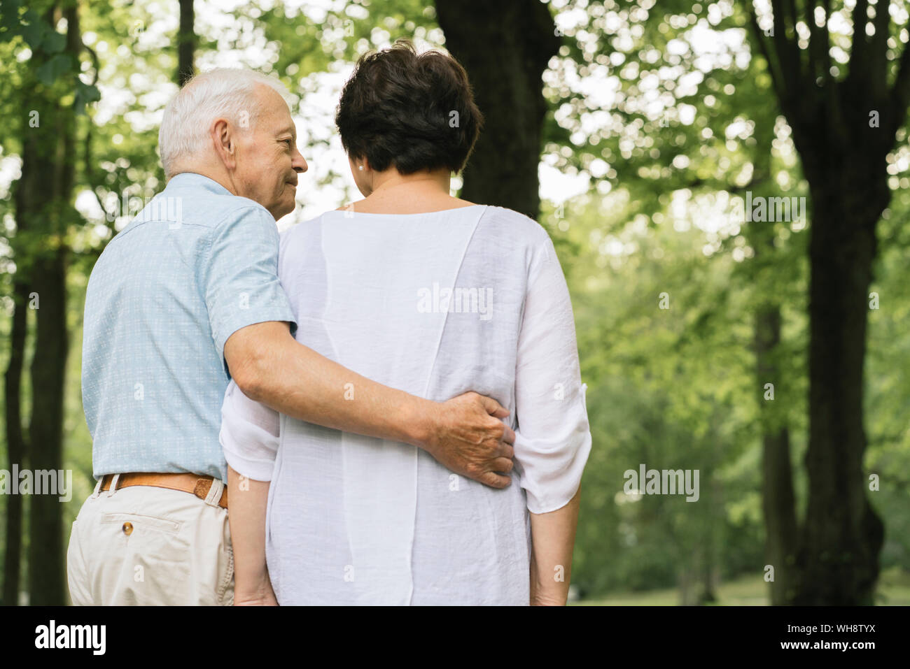 Stroll around park hi-res stock photography and images - Alamy