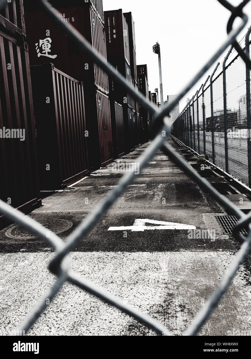 Shipping containers architecture hi-res stock photography and images ...