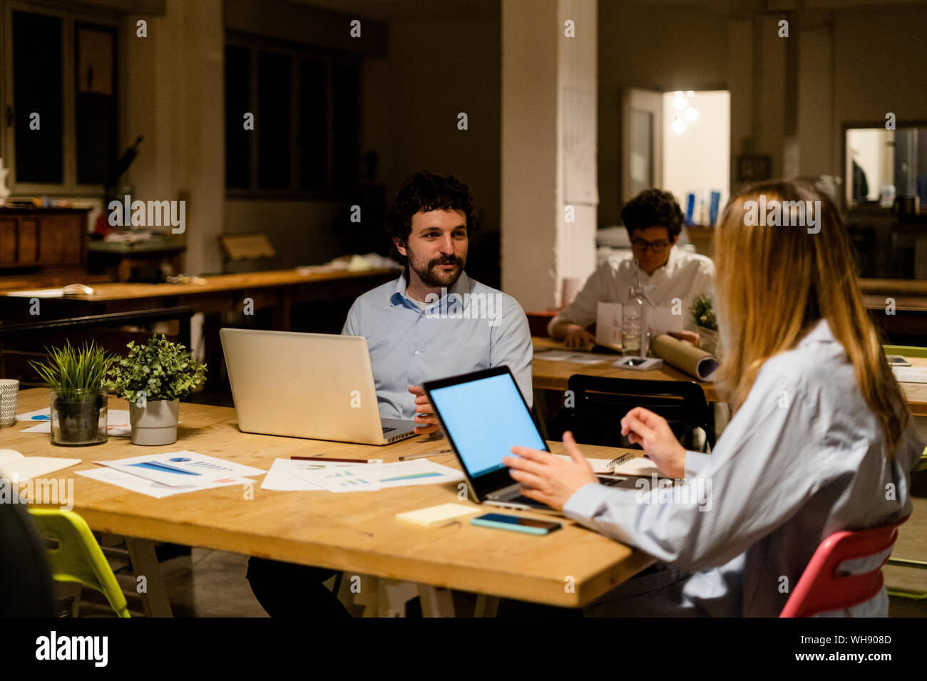 Informal office desk hi-res stock photography and images - Alamy