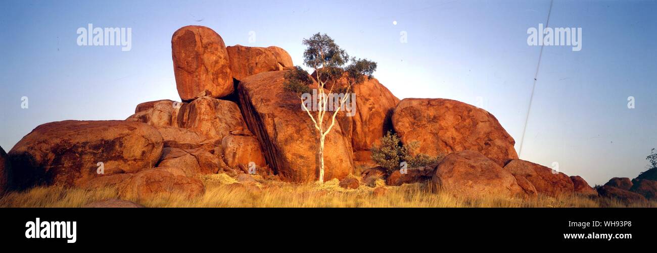 Obiri Rock in the flood plain of the East Alligator River Stock Photo ...