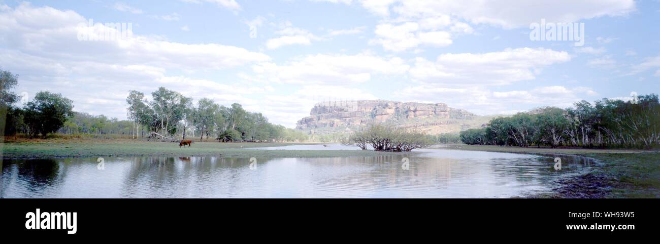 Rock escarpment hi-res stock photography and images - Alamy