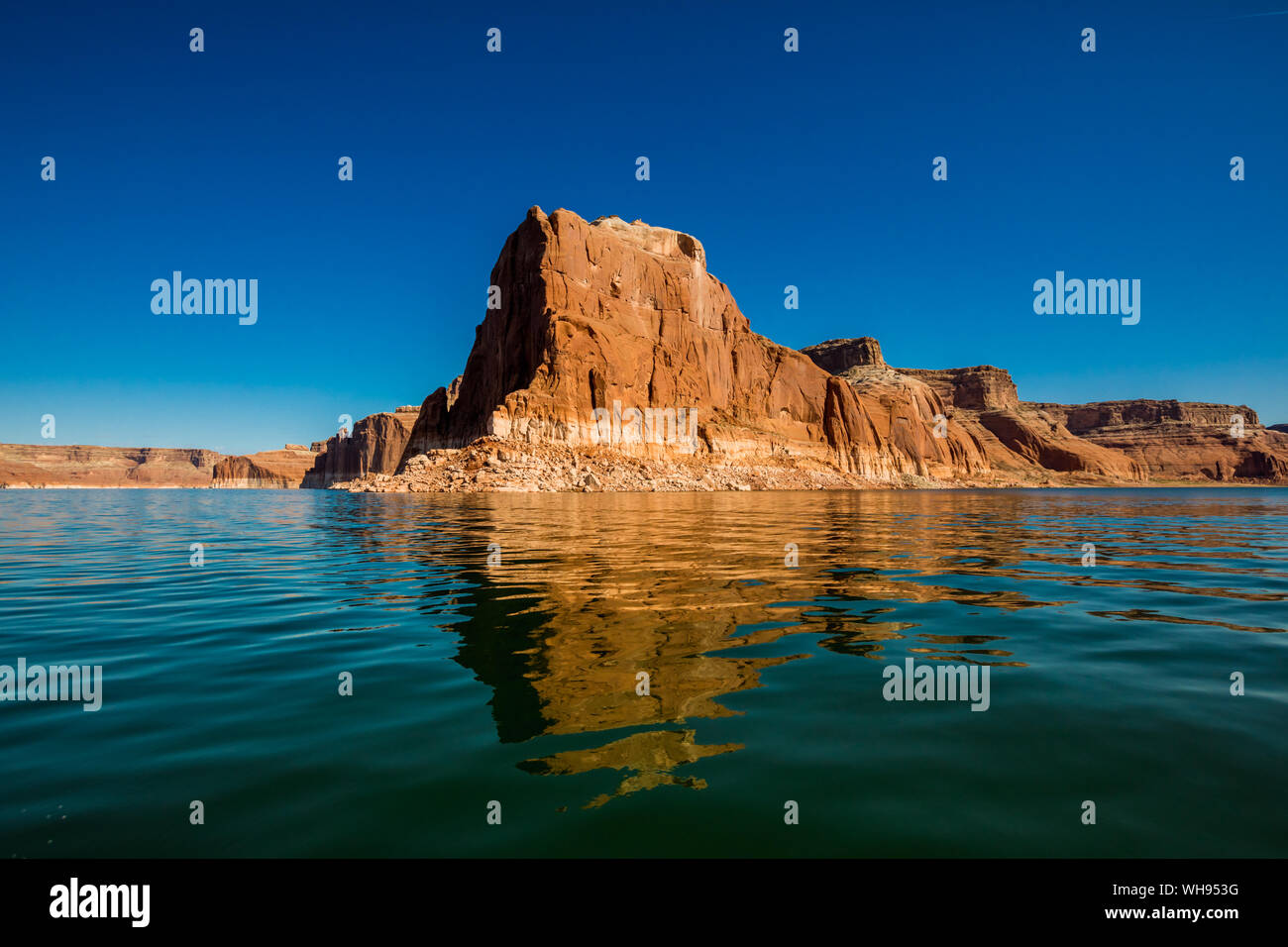 Beautiful Lake Powell, border of Arizona and Utah, United States of ...