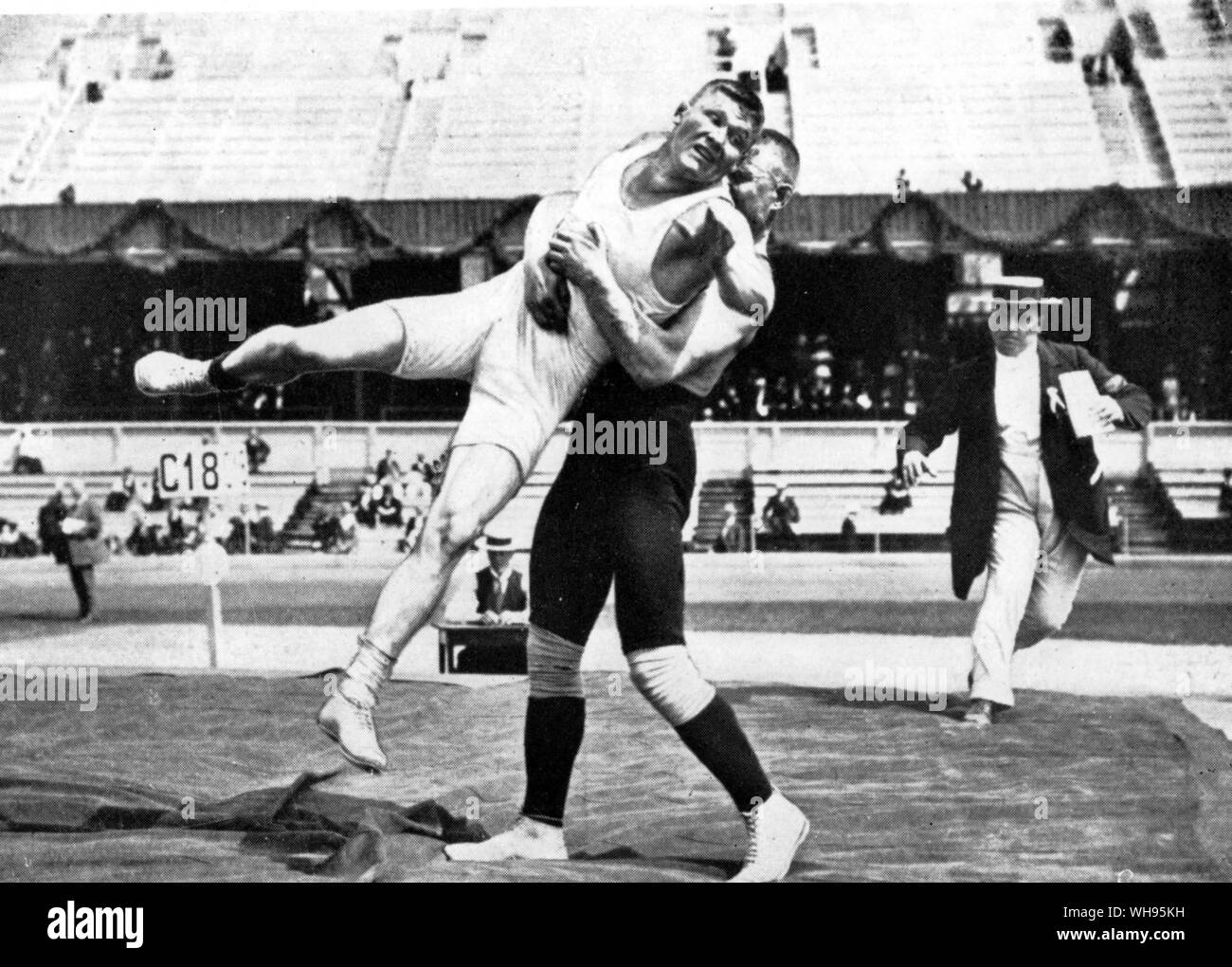 Ussr wrestling games hi-res stock photography and images - Alamy
