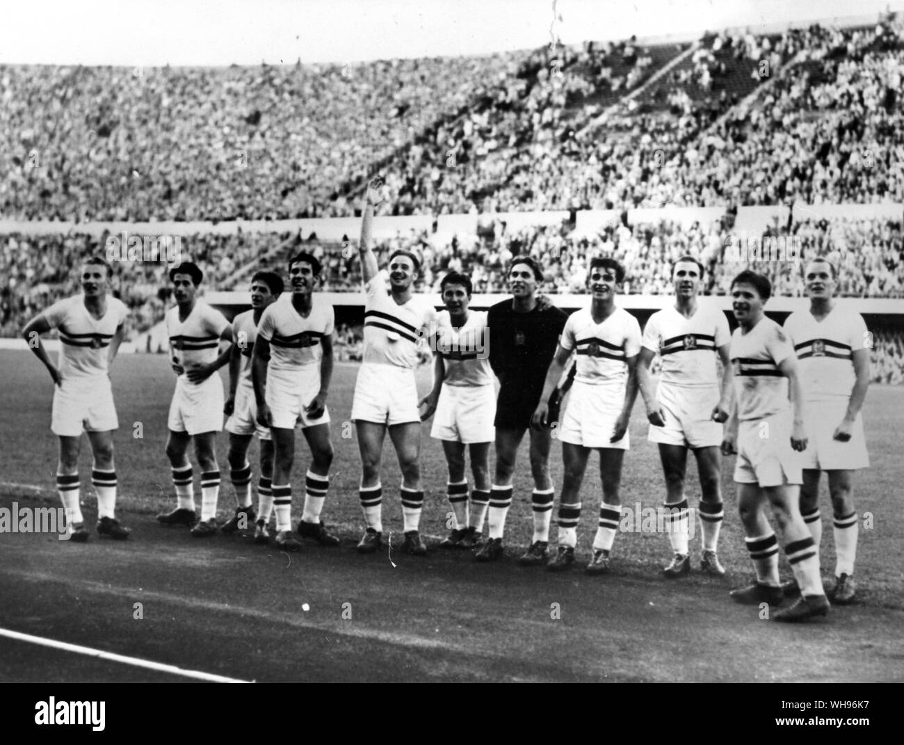 Finland,Helsinki/ Olympics,1952: The victorious Hungary team prior to ...