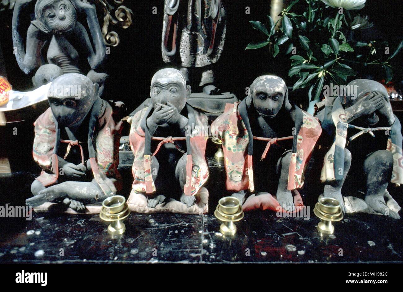 Four Wise Monkeys ar Son sho temple in in Kyoto Stock Photo - Alamy