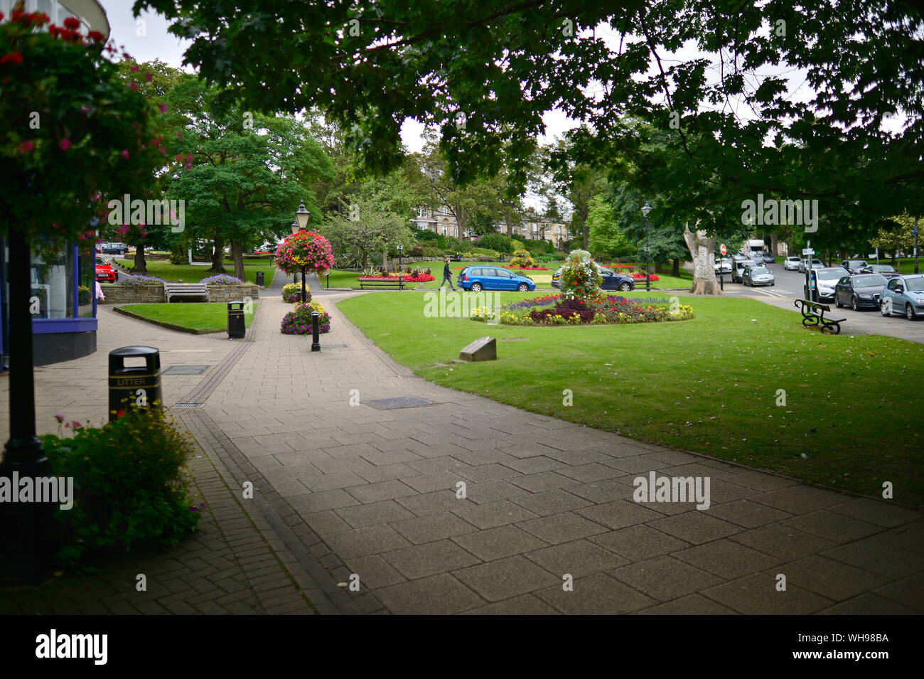 Montpellier quarter harrogate hi-res stock photography and images - Alamy