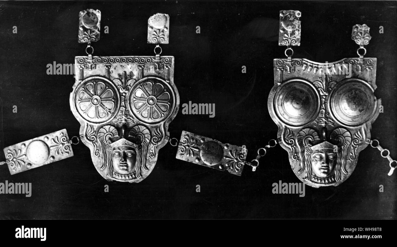 Roman armour hi-res stock photography and images - Alamy