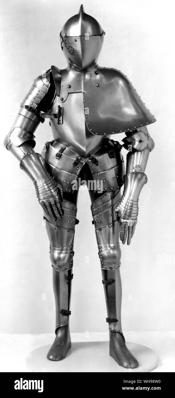 Warfare/ German suit of armour from Augsburg, c.1590 Stock Photo - Alamy