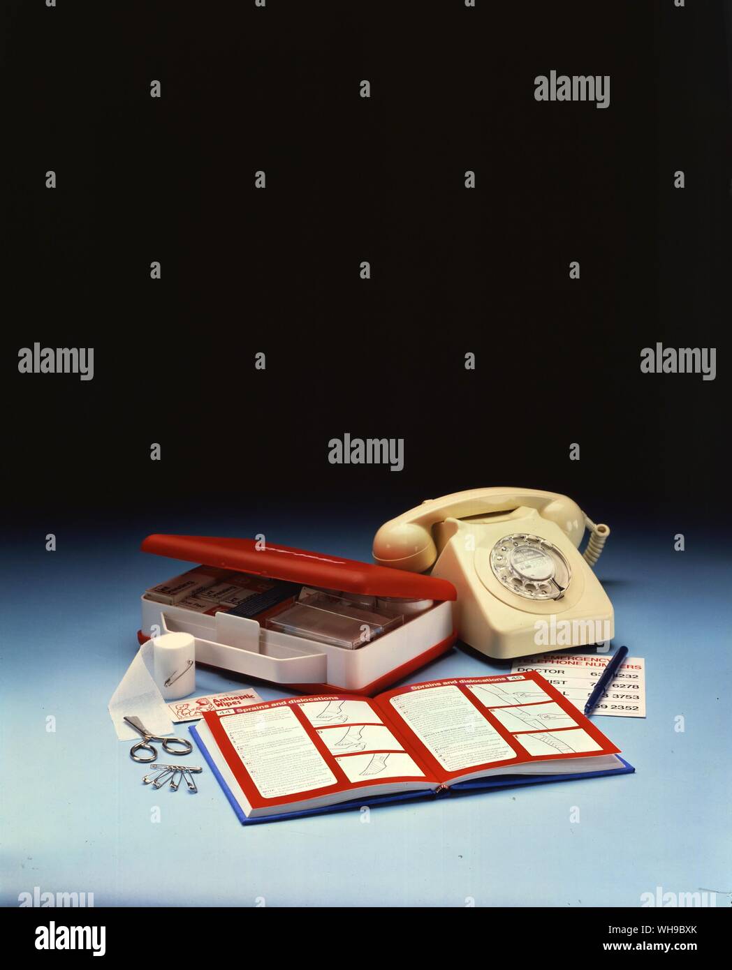 First aid box hi-res stock photography and images - Alamy