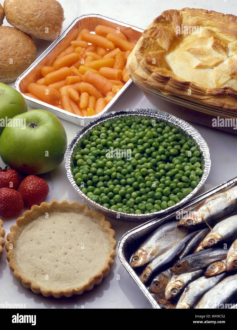 Fish with meals hi-res stock photography and images - Alamy