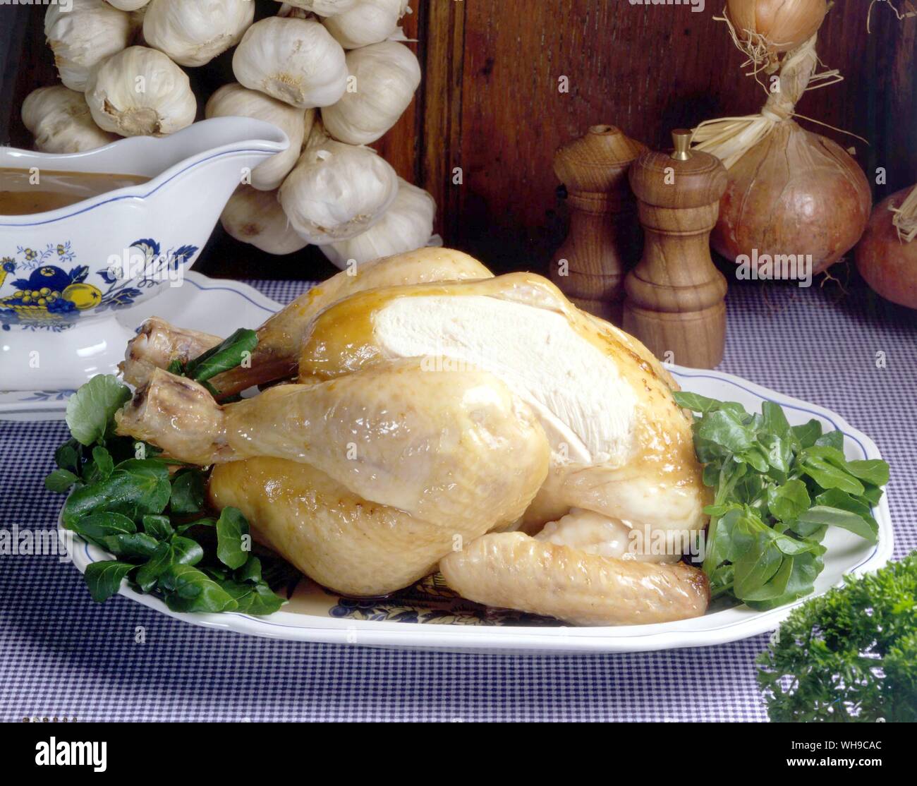 Image of roast chicken hi-res stock photography and images - Alamy
