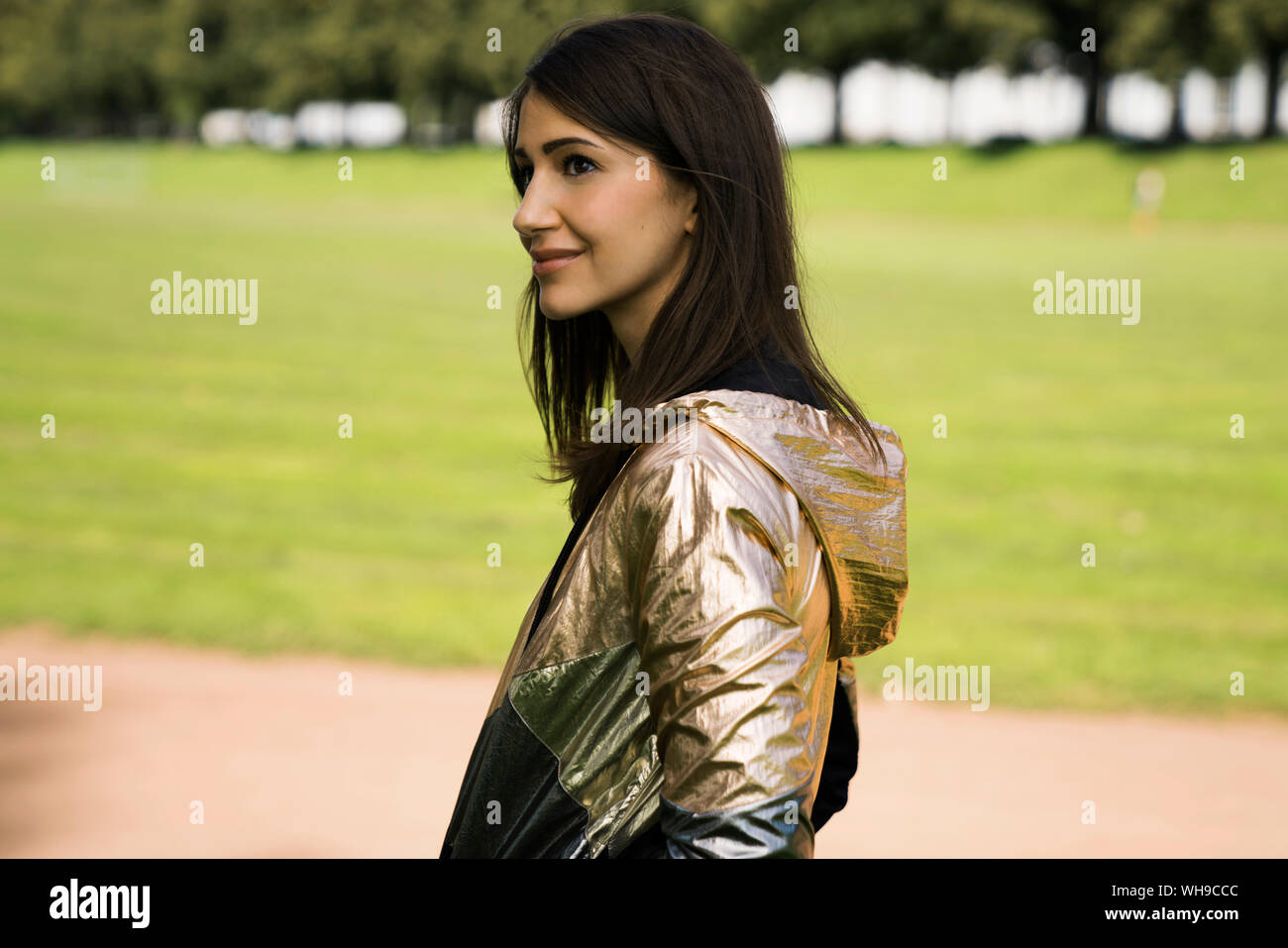 Shiny woman hi-res stock photography and images - Alamy