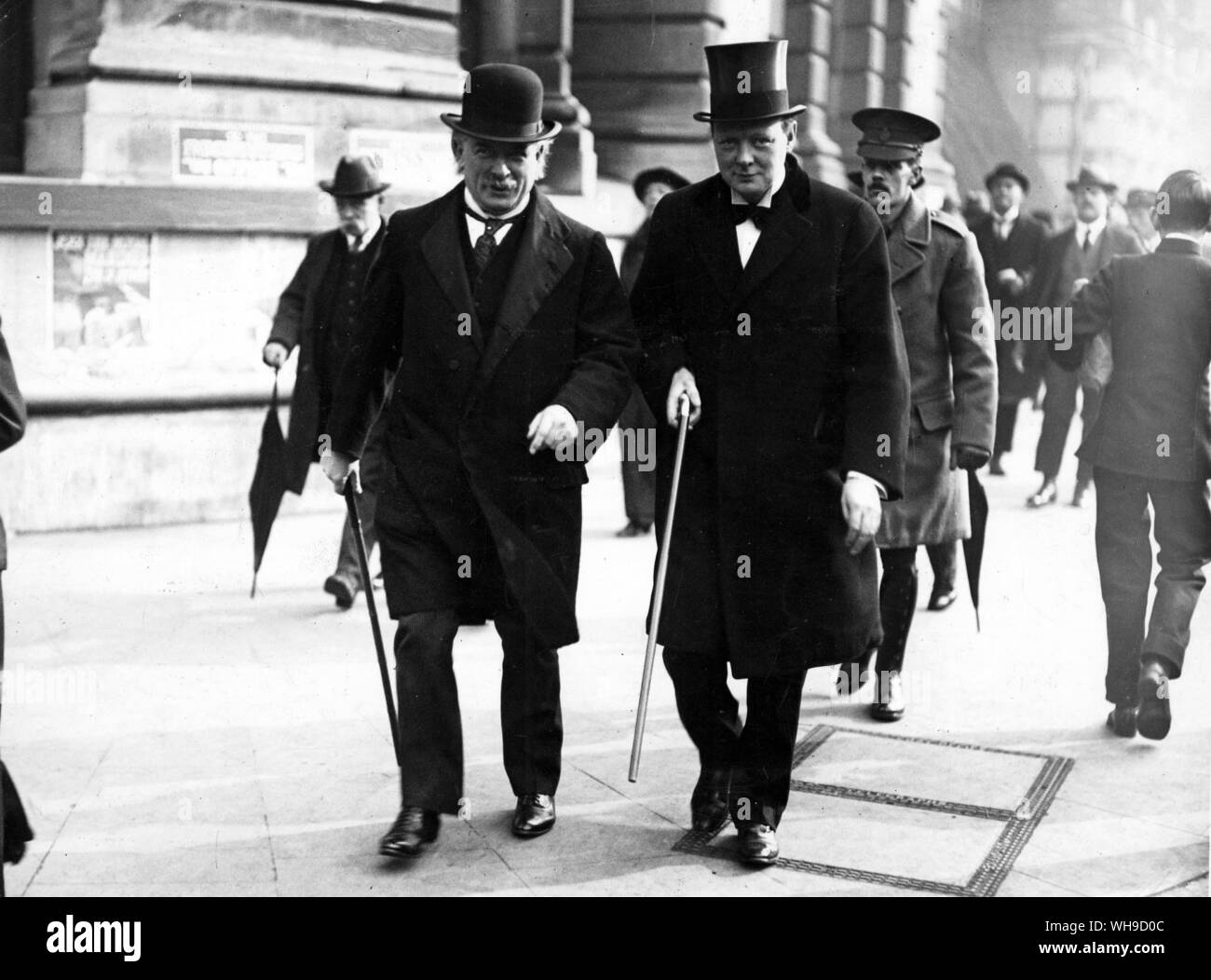 Lloyd george prime minister 1916 hi-res stock photography and images ...