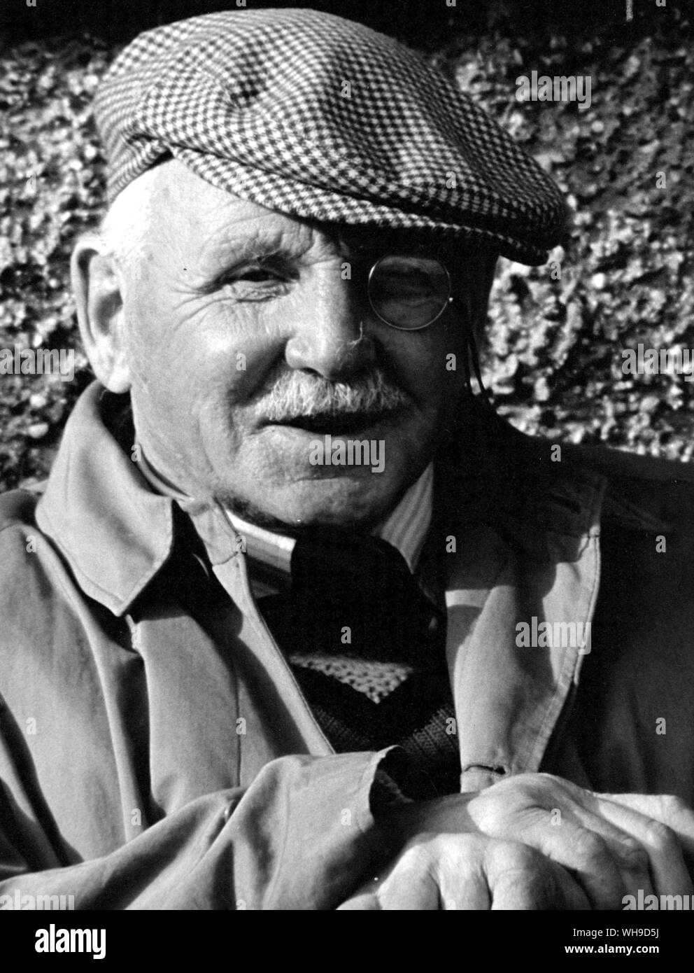 Arnold glass hi-res stock photography and images - Alamy