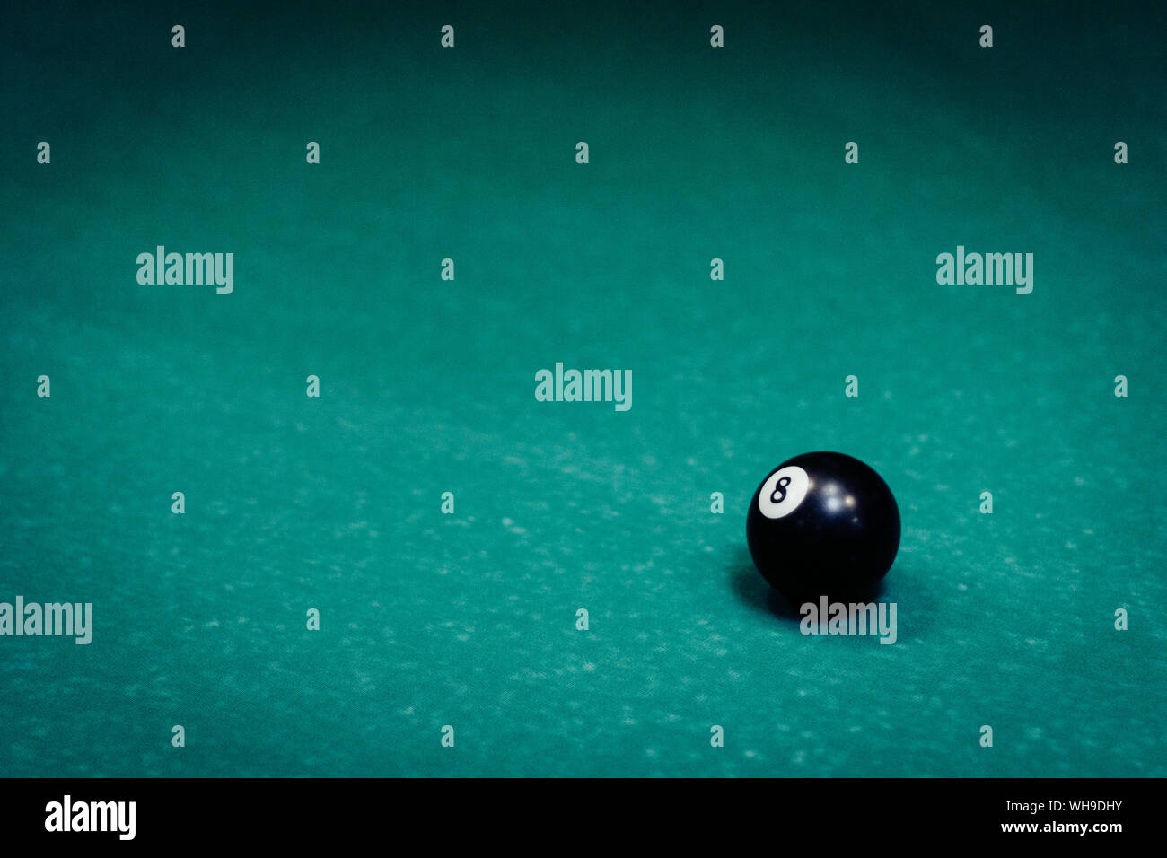 8 ball billiards hi-res stock photography and images - Alamy