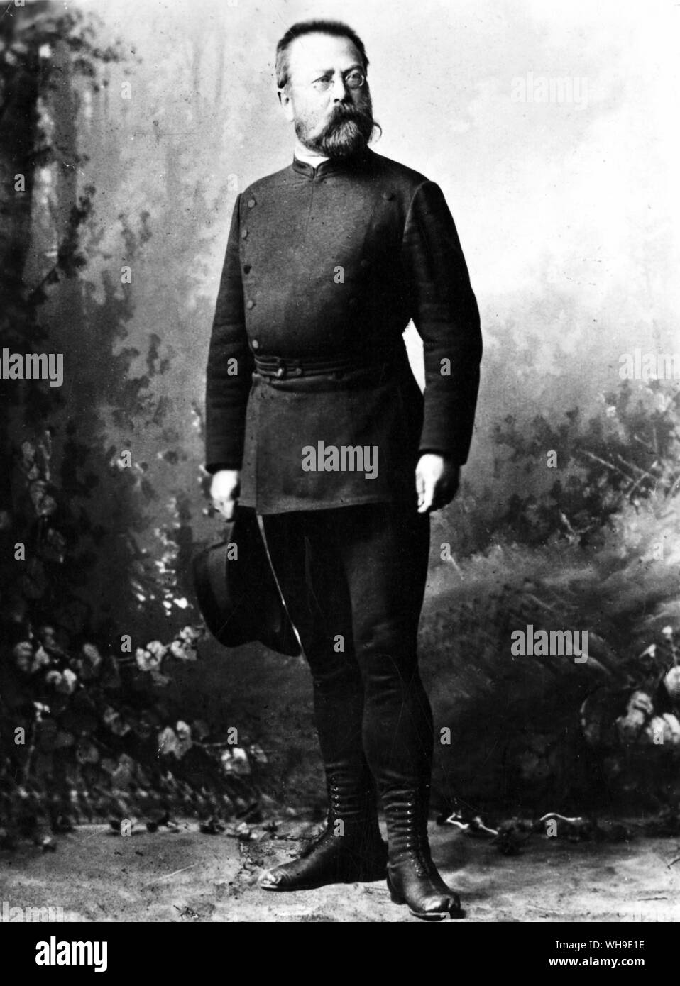 Jaeger hi-res stock photography and images - Alamy