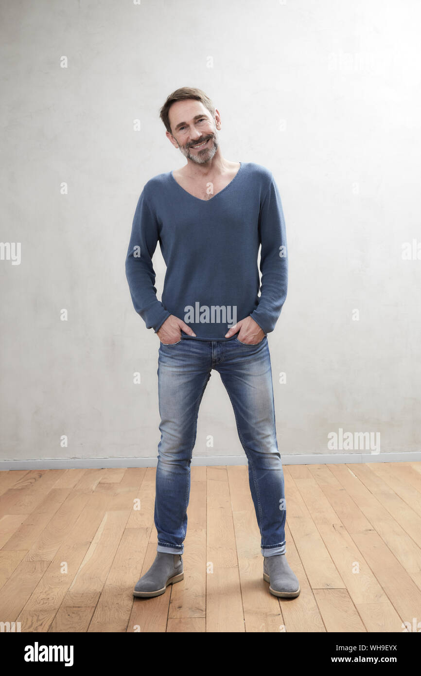 Best ager hi-res stock photography and images - Alamy