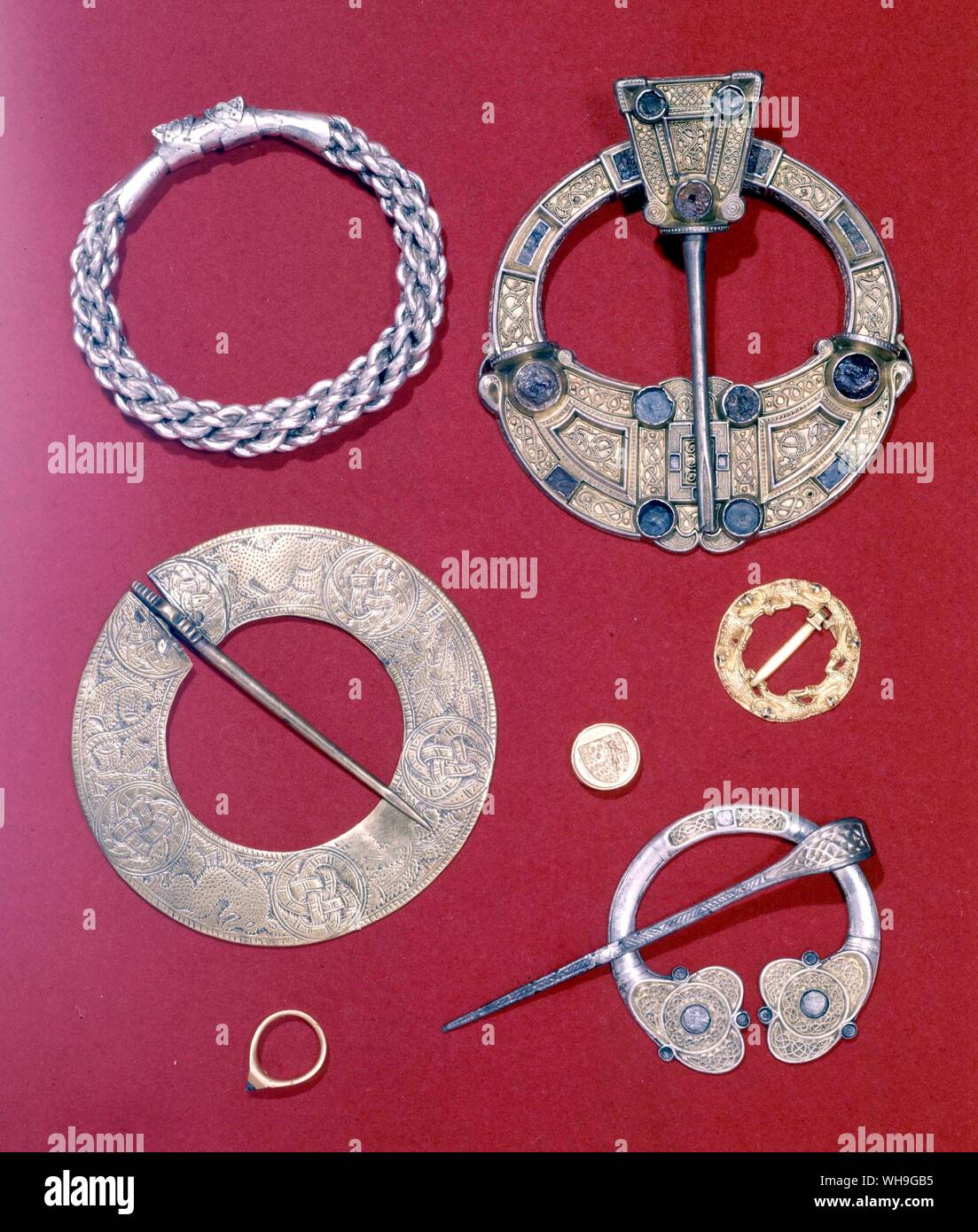 Scottish jewellery hi-res stock photography and images - Alamy