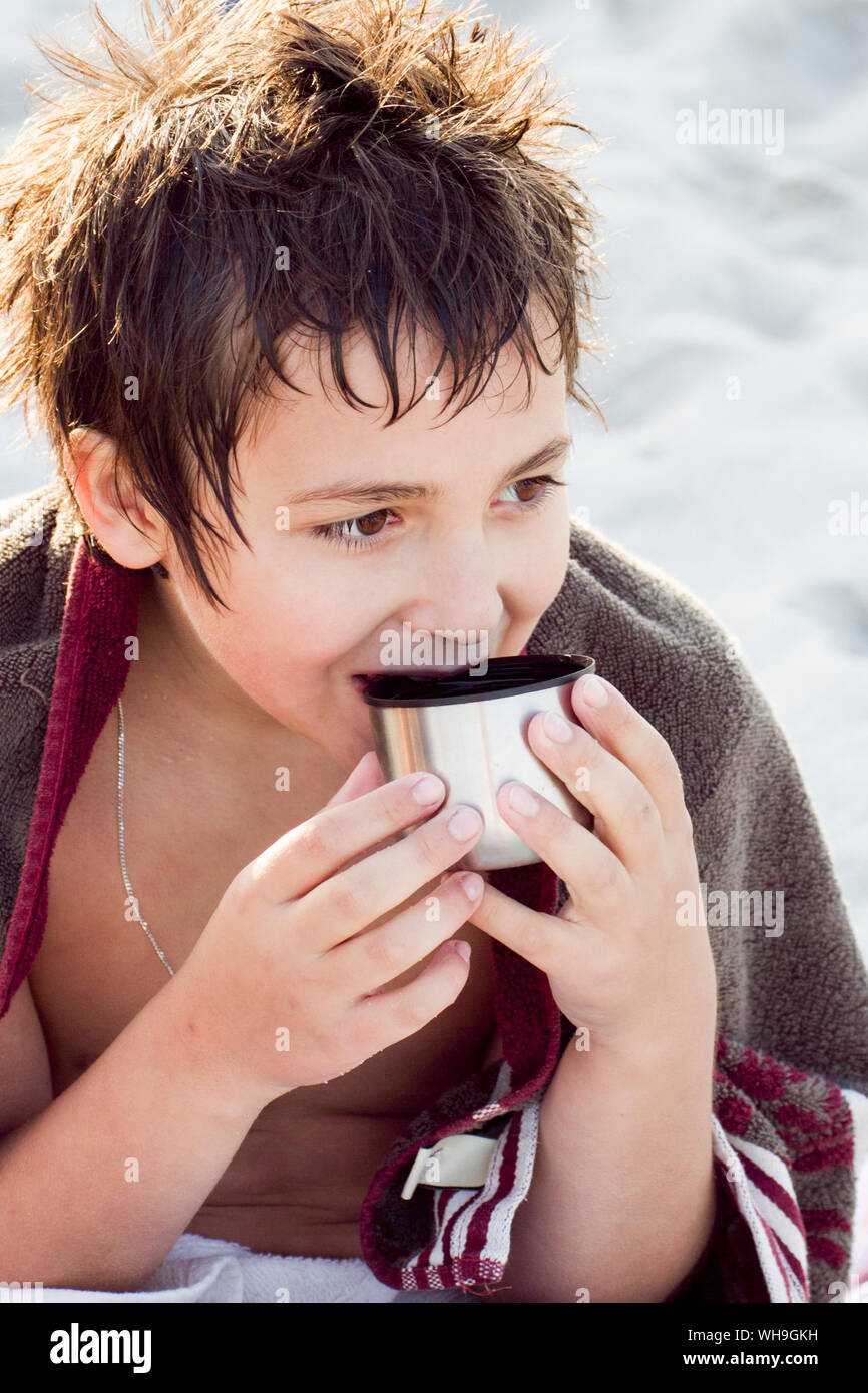 Tea boy hi-res stock photography and images - Alamy