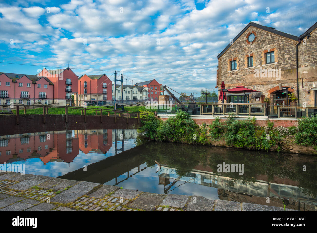 The Quay (Quayside) in Exeter in early morning, Exeter, Devon, England ...