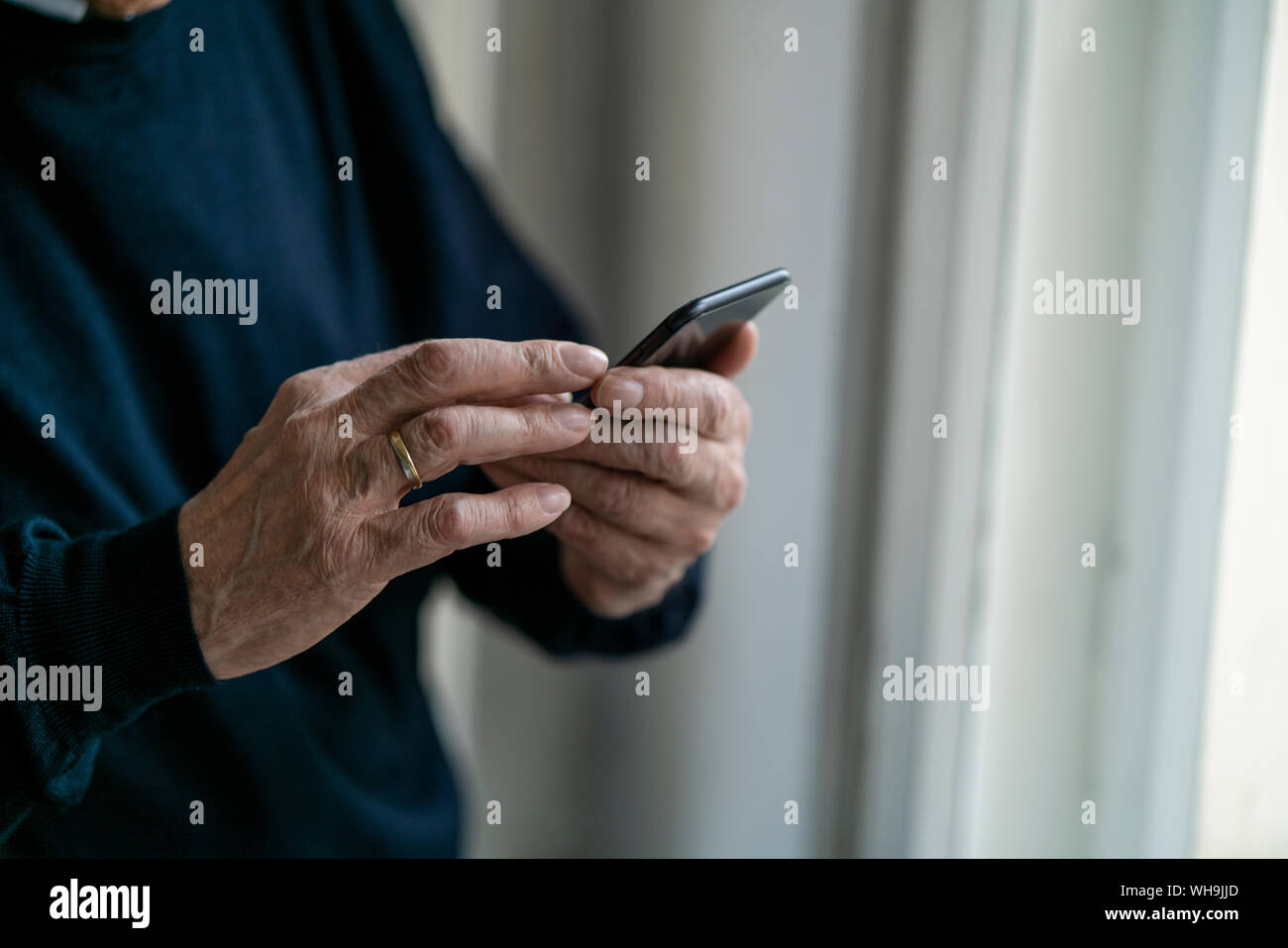 Man Using Cell Phone Stock Photo - Alamy