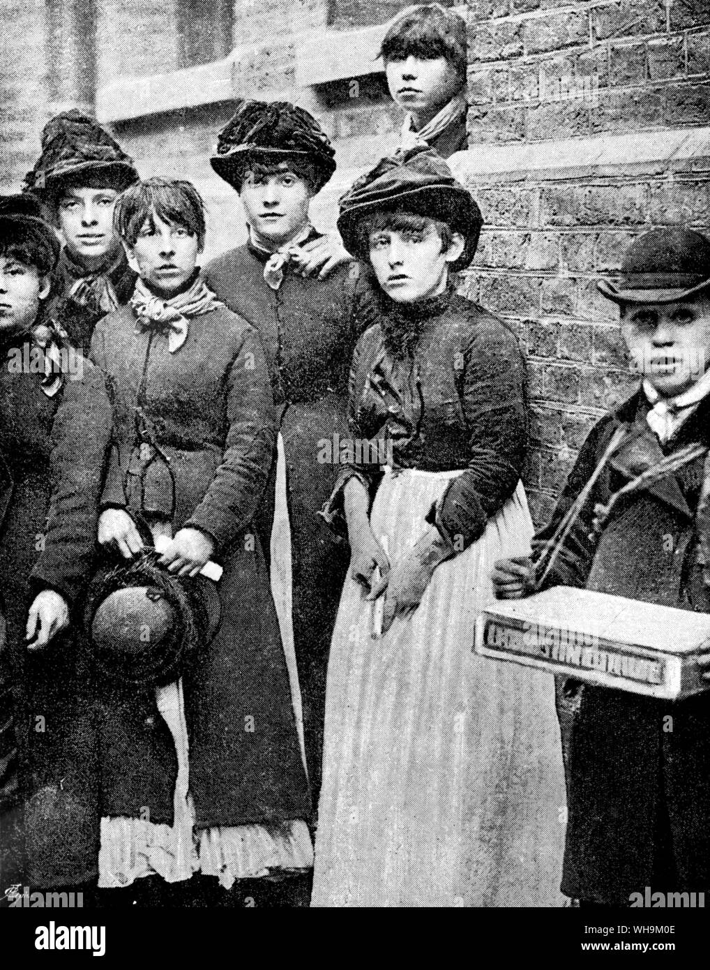 Girls 19th century hi-res stock photography and images - Alamy